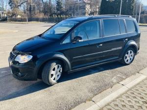 Brūns Volkswagen Touran 2007 Rīga, ar dzinēja tilpumu 1.40 L un nobraukumu 275 tūkst. km par 3900 €, foto 14 vietnē AUTOMOTO.COM.LV