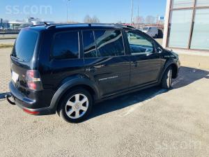 Brūns Volkswagen Touran 2007 Rīga, ar dzinēja tilpumu 1.40 L un nobraukumu 275 tūkst. km par 3900 €, foto 15 vietnē AUTOMOTO.COM.LV
