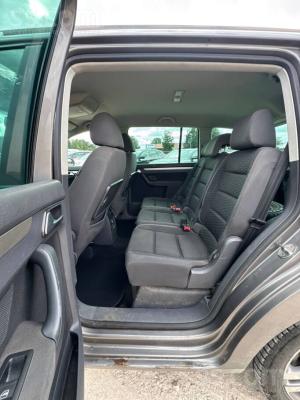 Brūns Volkswagen Touran 2007 Rīga, ar dzinēja tilpumu 1.90 L un nobraukumu 325 tūkst. km par 1390 €, foto 6 vietnē AUTOMOTO.COM.LV