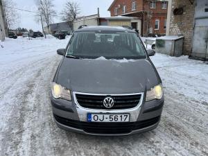 Brūns Volkswagen Touran 2008 Rēzekne, ar dzinēja tilpumu 1.90 L un nobraukumu 0 tūkst. km par 3800 €, foto 3 vietnē AUTOMOTO.COM.LV
