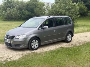 Brūns Volkswagen Touran 2008 Viļņa, ar dzinēja tilpumu 1.97 L un nobraukumu 321 tūkst. km par 2200 €, foto 3 vietnē AUTOMOTO.COM.LV