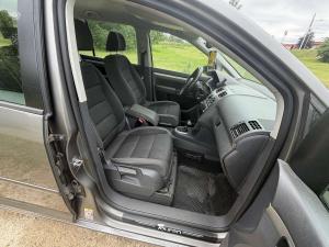 Brūns Volkswagen Touran 2008 Viļņa, ar dzinēja tilpumu 1.97 L un nobraukumu 321 tūkst. km par 2200 €, foto 19 vietnē AUTOMOTO.COM.LV