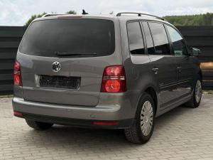 Brown Volkswagen Touran 2009 in Kretinga, with an engine capacity of 1.39 L and mileage of 199 thousand km for 3999 €, photo 15 on AUTOMOTO.COM.LV
