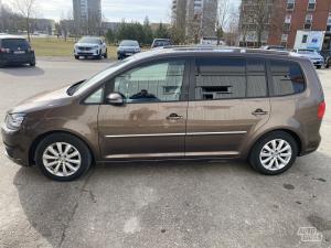 Brown Volkswagen Touran 2010 in Panevezys, with an engine capacity of 2.00 L and mileage of 363 thousand km for 4400 €, photo 3 on AUTOMOTO.COM.LV