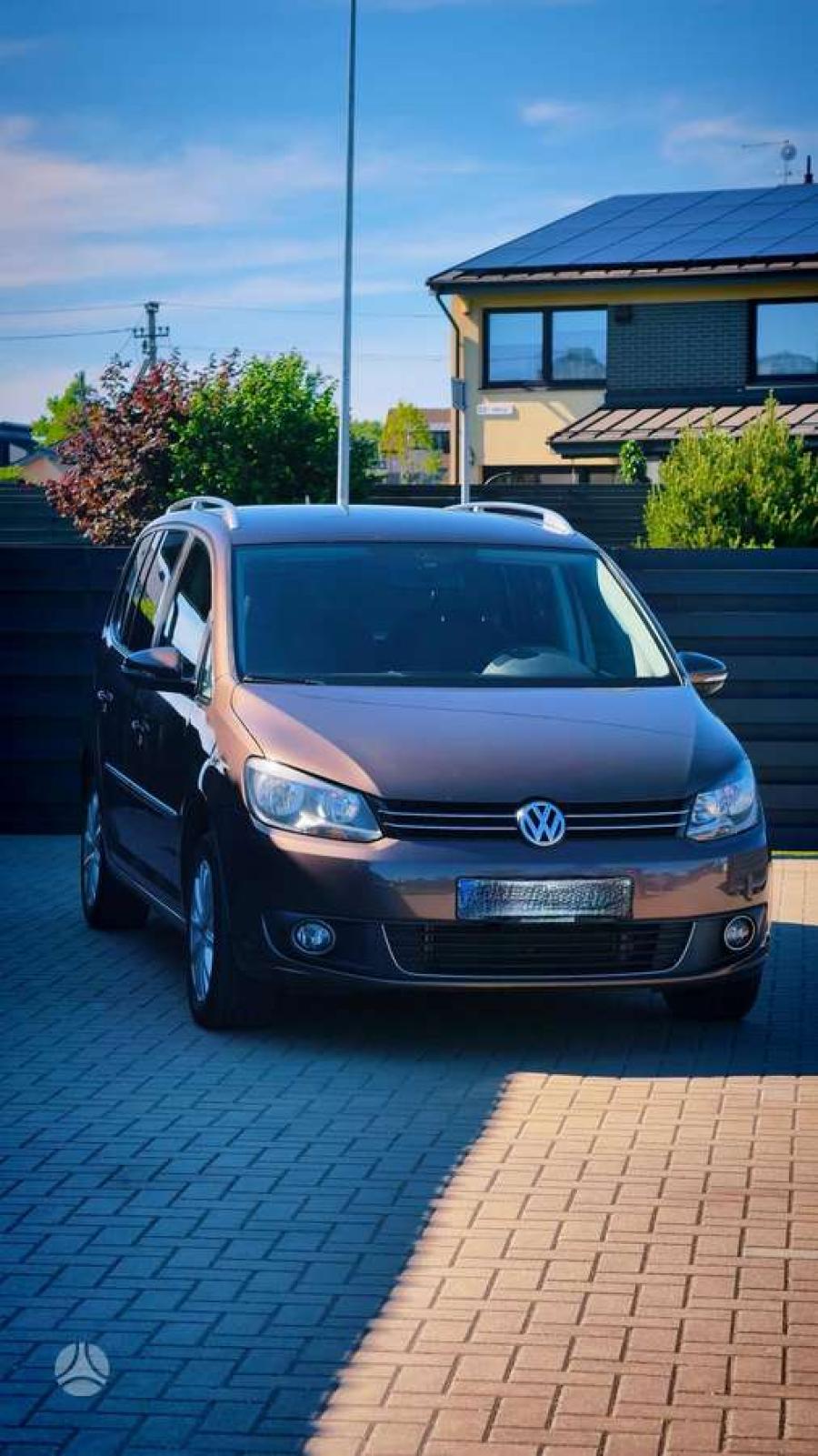 Brūns Volkswagen Touran 2010 Klaipėda, ar dzinēja tilpumu 1.97 L un nobraukumu 302 tūkst. km par 5500 €, foto 4 vietnē AUTOMOTO.COM.LV