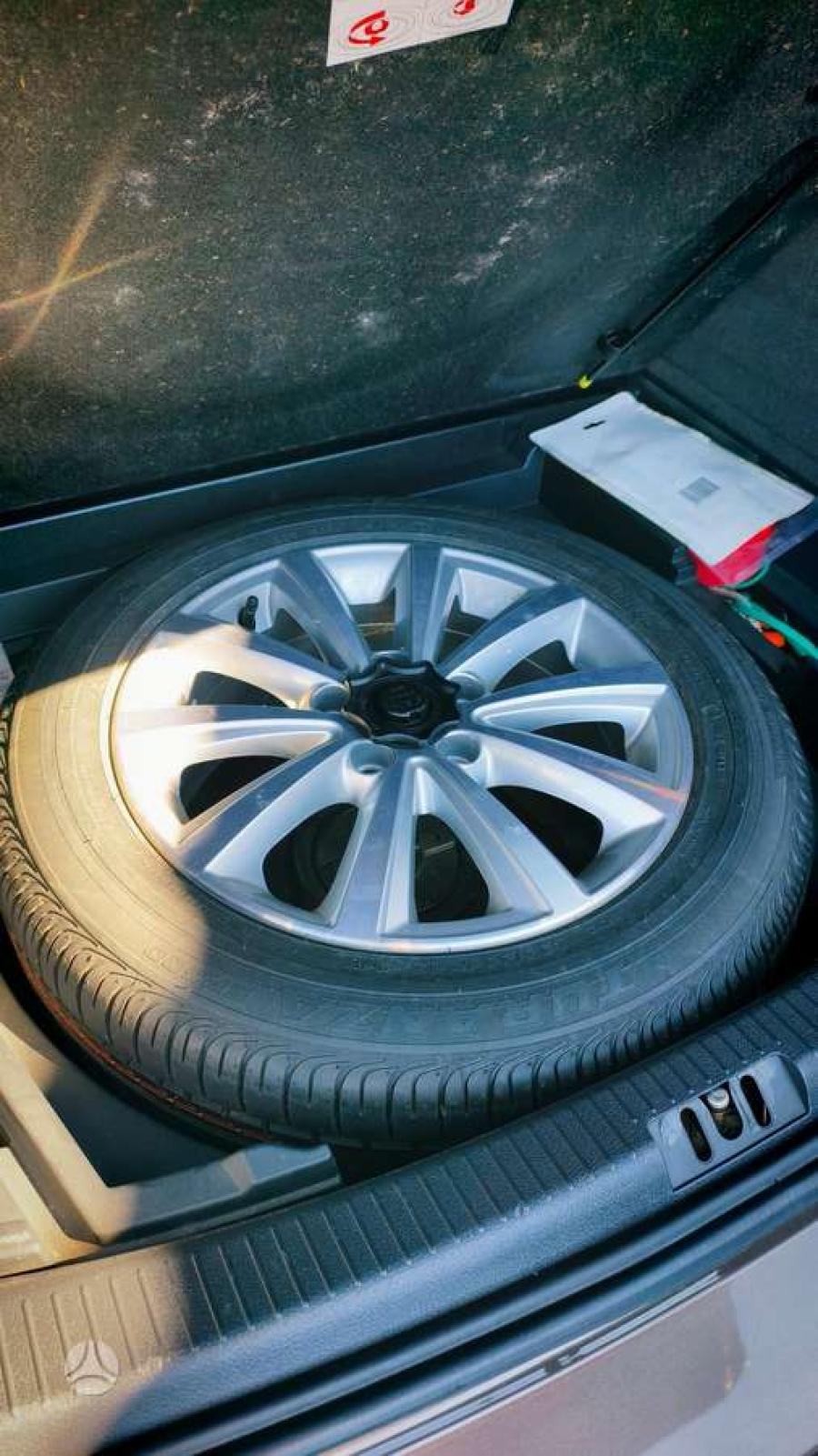 Brūns Volkswagen Touran 2010 Klaipėda, ar dzinēja tilpumu 1.97 L un nobraukumu 302 tūkst. km par 5500 €, foto 11 vietnē AUTOMOTO.COM.LV