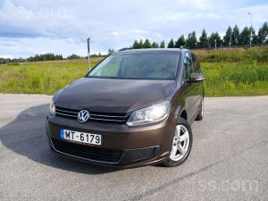 Brūns Volkswagen Touran 2010 Ogre, ar dzinēja tilpumu 1.60 L un nobraukumu 298 tūkst. km par 4500 €, foto 3 vietnē AUTOMOTO.COM.LV