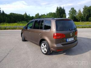 Brūns Volkswagen Touran 2010 Ogre, ar dzinēja tilpumu 1.60 L un nobraukumu 298 tūkst. km par 4500 €, foto 7 vietnē AUTOMOTO.COM.LV