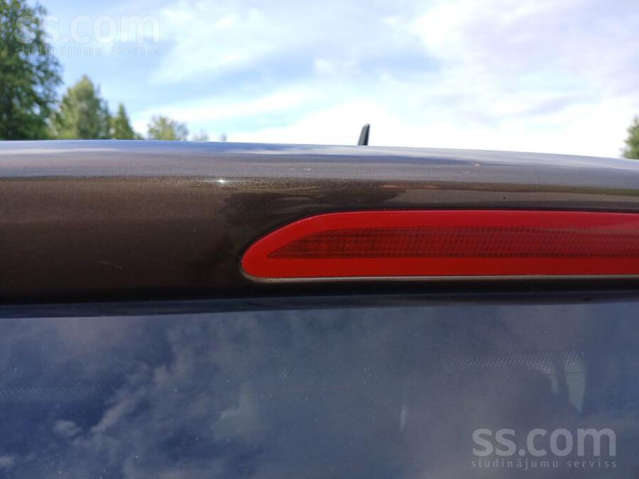 Brūns Volkswagen Touran 2010 Ogre, ar dzinēja tilpumu 1.60 L un nobraukumu 298 tūkst. km par 4500 €, foto 12 vietnē AUTOMOTO.COM.LV