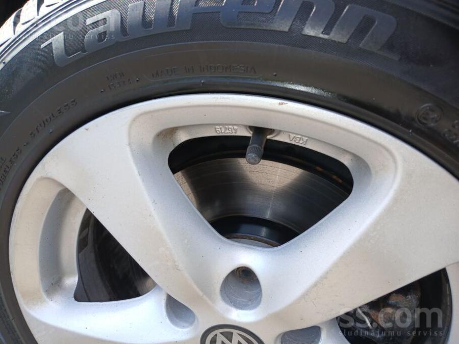Brūns Volkswagen Touran 2010 Ogre, ar dzinēja tilpumu 1.60 L un nobraukumu 298 tūkst. km par 4500 €, foto 15 vietnē AUTOMOTO.COM.LV
