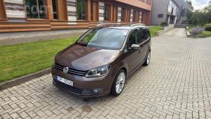 Brūns Volkswagen Touran 2010 Rīga, ar dzinēja tilpumu 1.60 L un nobraukumu 214 tūkst. km par 6660 €, foto 8 vietnē AUTOMOTO.COM.LV