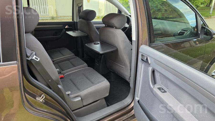 Brūns Volkswagen Touran 2010 Rīga, ar dzinēja tilpumu 1.60 L un nobraukumu 214 tūkst. km par 6660 €, foto 15 vietnē AUTOMOTO.COM.LV