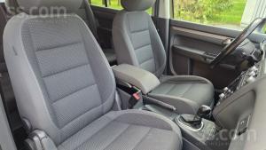 Brūns Volkswagen Touran 2010 Rīga, ar dzinēja tilpumu 1.60 L un nobraukumu 214 tūkst. km par 6660 €, foto 17 vietnē AUTOMOTO.COM.LV