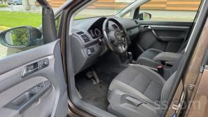 Brūns Volkswagen Touran 2010 Rīga, ar dzinēja tilpumu 1.60 L un nobraukumu 214 tūkst. km par 6660 €, foto 19 vietnē AUTOMOTO.COM.LV
