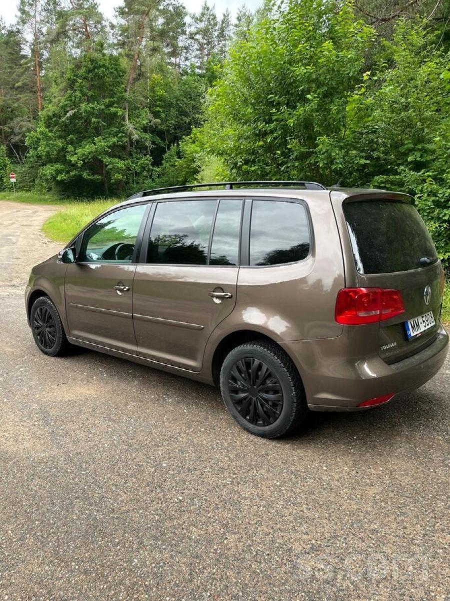 Brūns Volkswagen Touran 2011 Valka, ar dzinēja tilpumu 1.40 L un nobraukumu 28 tūkst. km par 5100 €, foto 4 vietnē AUTOMOTO.COM.LV