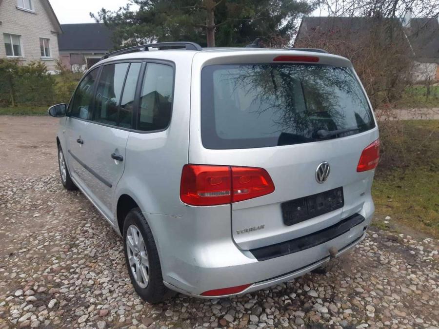 Brūns Volkswagen Touran 2011 Raseiniai, ar dzinēja tilpumu 1.60 L un nobraukumu 323 tūkst. km par 2650 €, foto 5 vietnē AUTOMOTO.COM.LV