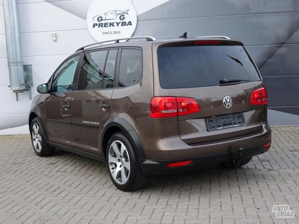 Brown Volkswagen Touran 2011 in Ramuciai, with an engine capacity of 1.40 L and mileage of 201 thousand km for 6550 €, photo 7 on AUTOMOTO.COM.LV