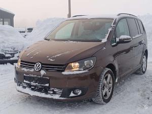 Brūns Volkswagen Touran 2011 Kretinga, ar dzinēja tilpumu 1.60 L un nobraukumu 245 tūkst. km par 6650 €, foto  vietnē AUTOMOTO.COM.LV