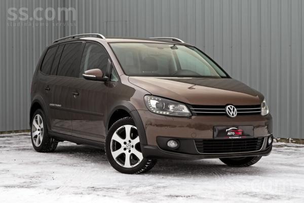 Brūns Volkswagen Touran 2011 Ogre, ar dzinēja tilpumu 1.60 L un nobraukumu 234 tūkst. km par 8500 €, foto 2 vietnē AUTOMOTO.COM.LV