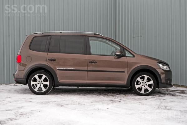 Brūns Volkswagen Touran 2011 Ogre, ar dzinēja tilpumu 1.60 L un nobraukumu 234 tūkst. km par 8500 €, foto 6 vietnē AUTOMOTO.COM.LV