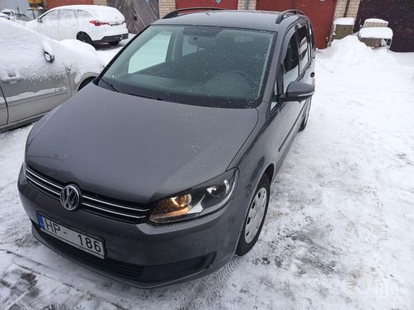 Brūns Volkswagen Touran 2011 Rīga, ar dzinēja tilpumu 1.60 L un nobraukumu 293 tūkst. km par 4900 €, foto 3 vietnē AUTOMOTO.COM.LV
