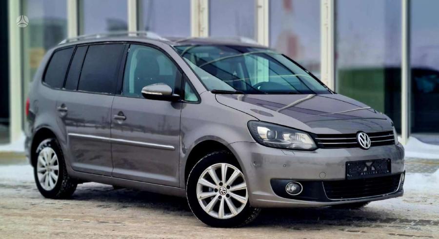 Brūns Volkswagen Touran 2011 Viļņa, ar dzinēja tilpumu 1.39 L un nobraukumu 236 tūkst. km par 6150 €, foto 3 vietnē AUTOMOTO.COM.LV