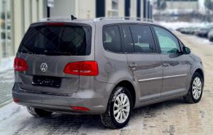 Brūns Volkswagen Touran 2011 Viļņa, ar dzinēja tilpumu 1.39 L un nobraukumu 236 tūkst. km par 6150 €, foto 10 vietnē AUTOMOTO.COM.LV