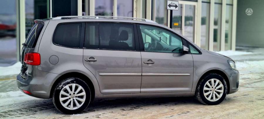 Brūns Volkswagen Touran 2011 Viļņa, ar dzinēja tilpumu 1.39 L un nobraukumu 236 tūkst. km par 6150 €, foto 11 vietnē AUTOMOTO.COM.LV