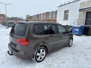 Brūns Volkswagen Touran 2011 Marijampole, ar dzinēja tilpumu 1.97 L un nobraukumu 237 tūkst. km par 5650 €, foto 11 vietnē AUTOMOTO.COM.LV