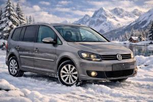 Brūns Volkswagen Touran 2011 Viļņa, ar dzinēja tilpumu 1.39 L un nobraukumu 235 tūkst. km par 5999 €, foto  vietnē AUTOMOTO.COM.LV