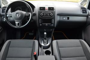 Brūns Volkswagen Touran 2011 Kauņa, ar dzinēja tilpumu 1.60 L un nobraukumu 230 tūkst. km par 6200 €, foto 19 vietnē AUTOMOTO.COM.LV