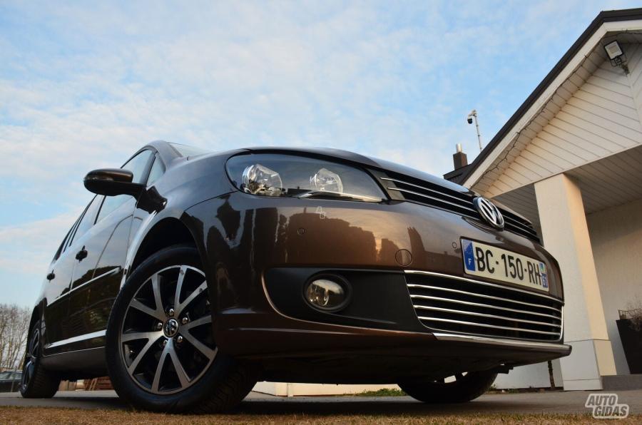 Brūns Volkswagen Touran 2011 Kauņa, ar dzinēja tilpumu 1.60 L un nobraukumu 230 tūkst. km par 6200 €, foto 26 vietnē AUTOMOTO.COM.LV