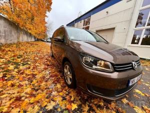 Brūns Volkswagen Touran 2011 Daugavpils, ar dzinēja tilpumu 1.60 L un nobraukumu 305 tūkst. km par 3500 €, foto 4 vietnē AUTOMOTO.COM.LV