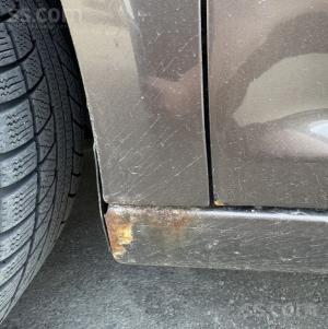 Brūns Volkswagen Touran 2011 Daugavpils, ar dzinēja tilpumu 1.60 L un nobraukumu 305 tūkst. km par 3500 €, foto 7 vietnē AUTOMOTO.COM.LV