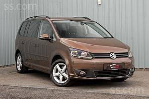 Brūns Volkswagen Touran 2011 Ogre, ar dzinēja tilpumu 1.60 L un nobraukumu 279 tūkst. km par 6700 €, foto  vietnē AUTOMOTO.COM.LV