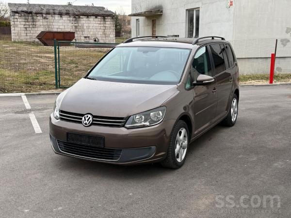 Коричневый Фольксваген Туран 2011 в Лудза, объемом двигателя 1.60 л и пробегом 235 тыс. км за 6450 €, фото 2 на AUTOMOTO.COM.LV