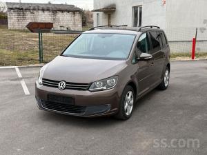Brown Volkswagen Touran 2011 in Ludza, with an engine capacity of 1.60 L and mileage of 235 thousand km for 6450 €, photo 3 on AUTOMOTO.COM.LV