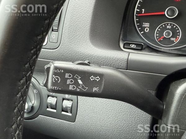 Brown Volkswagen Touran 2011 in Ludza, with an engine capacity of 1.60 L and mileage of 235 thousand km for 6450 €, photo 8 on AUTOMOTO.COM.LV
