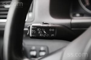 Brown Volkswagen Touran 2011 in Riga, with an engine capacity of 1.60 L and mileage of 305 thousand km for 4495 €, photo 18 on AUTOMOTO.COM.LV