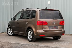 Brūns Volkswagen Touran 2011 Ogre, ar dzinēja tilpumu 1.60 L un nobraukumu 279 tūkst. km par 6700 €, foto 4 vietnē AUTOMOTO.COM.LV