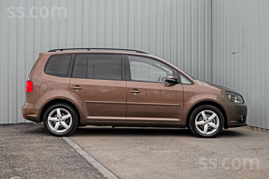 Brūns Volkswagen Touran 2011 Ogre, ar dzinēja tilpumu 1.60 L un nobraukumu 279 tūkst. km par 6700 €, foto 6 vietnē AUTOMOTO.COM.LV