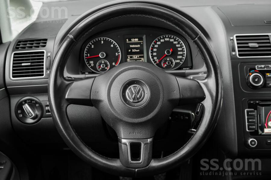 Brūns Volkswagen Touran 2011 Ogre, ar dzinēja tilpumu 1.60 L un nobraukumu 279 tūkst. km par 6700 €, foto 11 vietnē AUTOMOTO.COM.LV