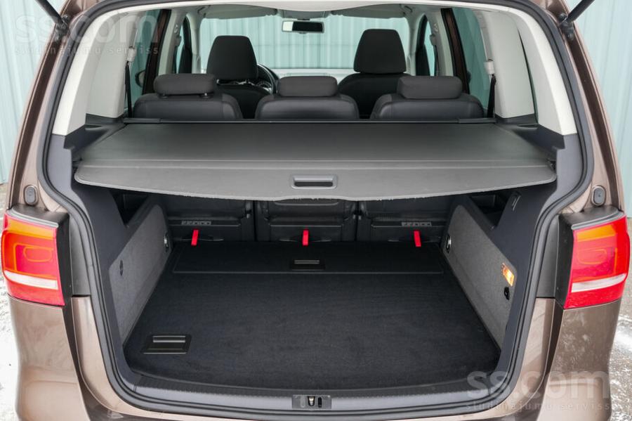 Brūns Volkswagen Touran 2011 Ogre, ar dzinēja tilpumu 1.60 L un nobraukumu 279 tūkst. km par 6700 €, foto 18 vietnē AUTOMOTO.COM.LV