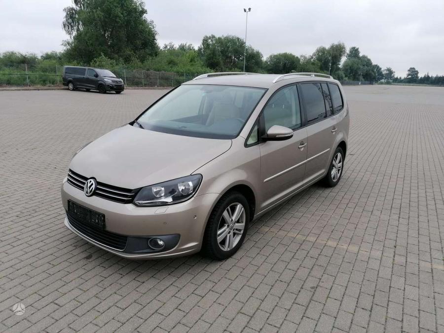 Brūns Volkswagen Touran 2011 Marijampole, ar dzinēja tilpumu 1.40 L un nobraukumu 215 tūkst. km par 3950 €, foto 1 vietnē AUTOMOTO.COM.LV