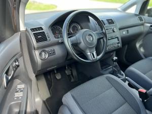 Brūns Volkswagen Touran 2011 Cēsis, ar dzinēja tilpumu 1.40 L un nobraukumu 223 tūkst. km par 6500 €, foto 10 vietnē AUTOMOTO.COM.LV