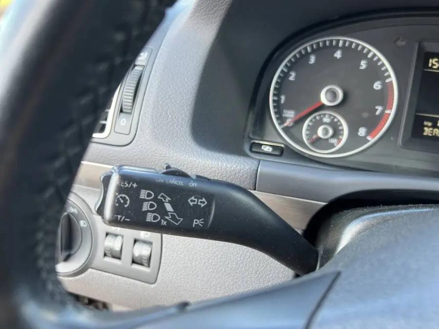 Brūns Volkswagen Touran 2011 Cēsis, ar dzinēja tilpumu 1.40 L un nobraukumu 223 tūkst. km par 6500 €, foto 20 vietnē AUTOMOTO.COM.LV