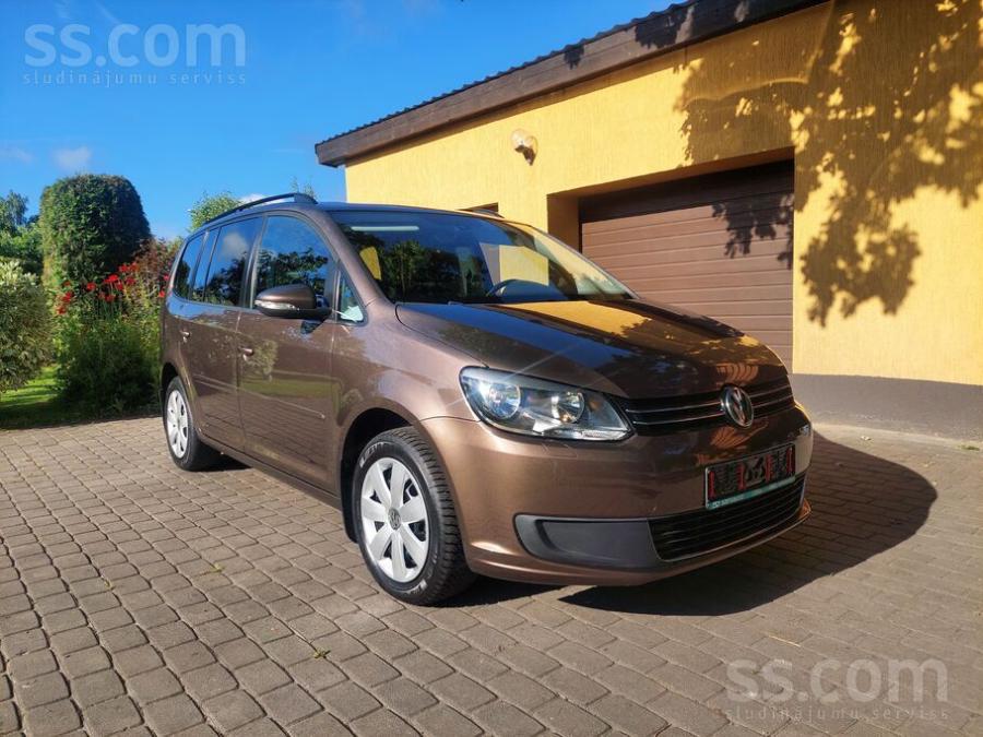 Brūns Volkswagen Touran 2011 Cēsis, ar dzinēja tilpumu 1.60 L un nobraukumu 230 tūkst. km par 6950 €, foto 3 vietnē AUTOMOTO.COM.LV