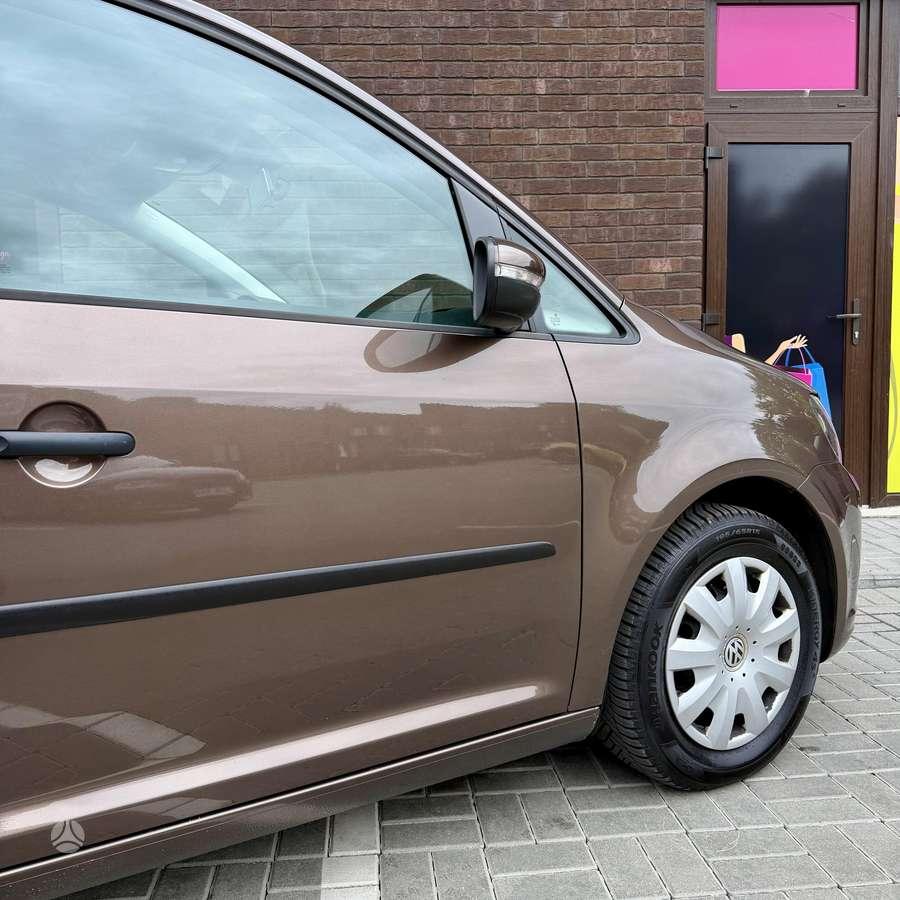 Brūns Volkswagen Touran 2011 Kaišiadorys, ar dzinēja tilpumu 1.60 L un nobraukumu 264 tūkst. km par 5450 €, foto 13 vietnē AUTOMOTO.COM.LV
