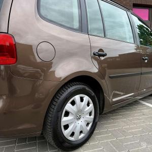 Brūns Volkswagen Touran 2011 Kaišiadorys, ar dzinēja tilpumu 1.60 L un nobraukumu 264 tūkst. km par 5450 €, foto 14 vietnē AUTOMOTO.COM.LV