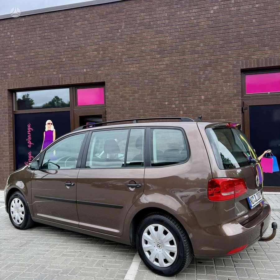 Brūns Volkswagen Touran 2011 Kaišiadorys, ar dzinēja tilpumu 1.60 L un nobraukumu 264 tūkst. km par 5450 €, foto 17 vietnē AUTOMOTO.COM.LV